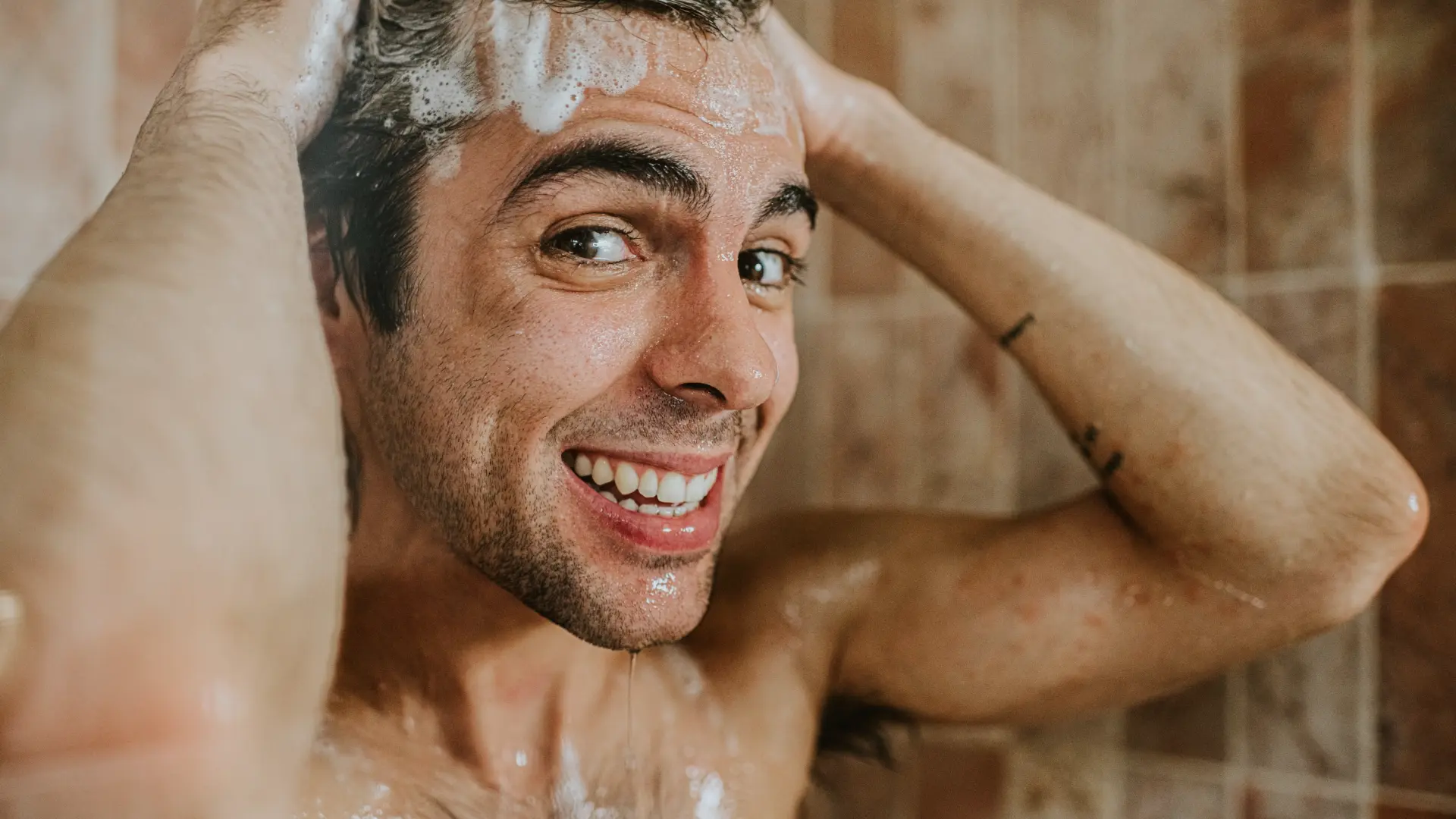 ¿Cada cuánto te duchas y qué recomiendan los expertos? Estas son las ...