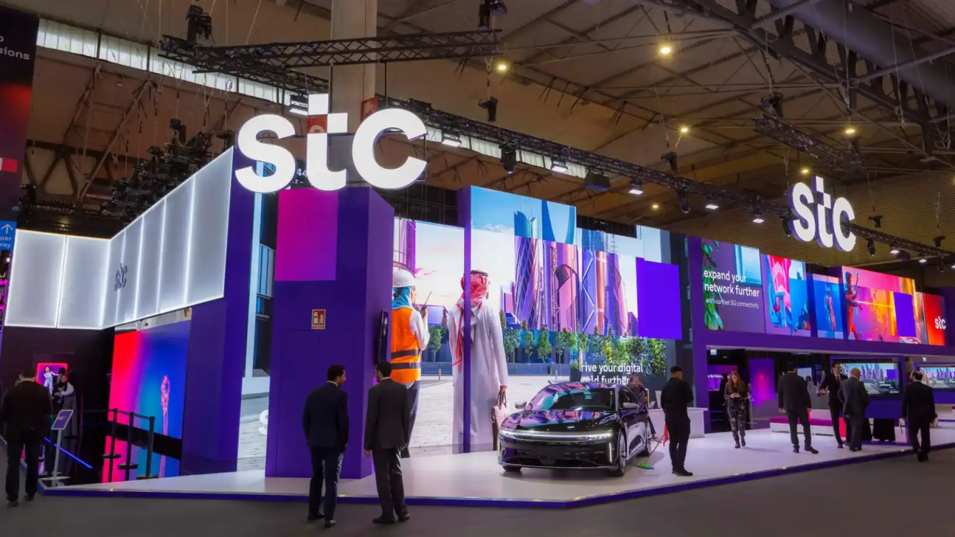 STC se da un año para lograr la luz verde a su plan de alcanzar el 9,9% en Telefónica