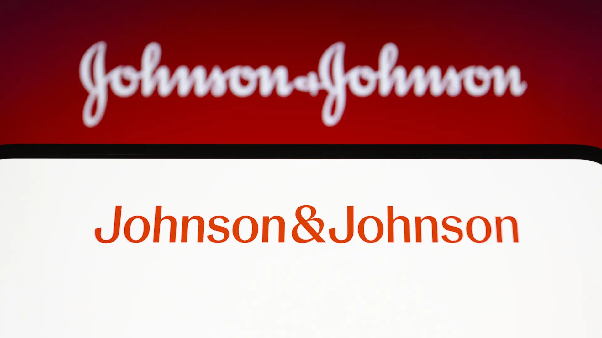 Johnson & Johnson compra Shockwave Medical por 13.100 millones de dólares