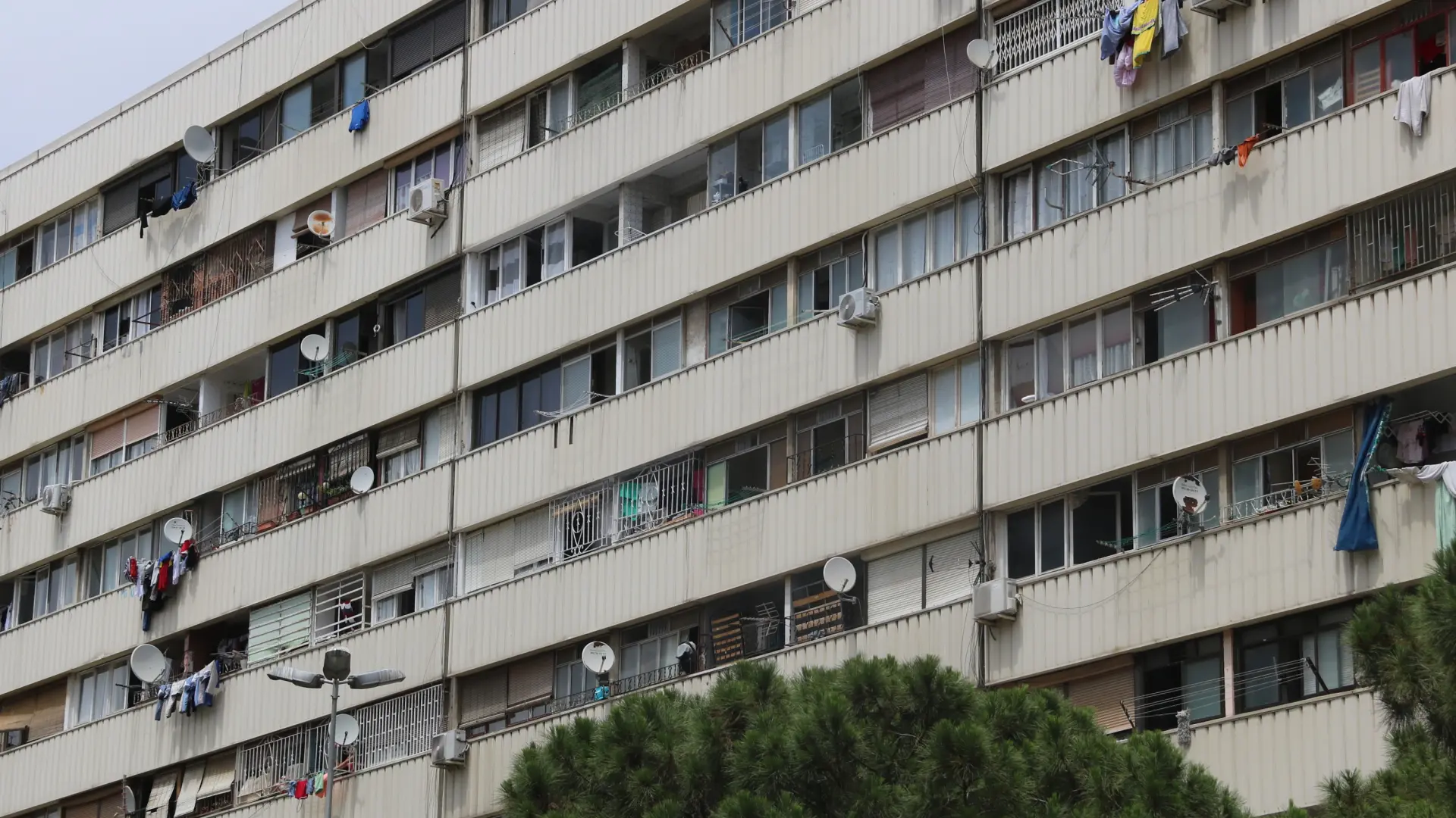 El derribo del edificio Venus de la Mina de Barcelona se retrasa y será en 2030