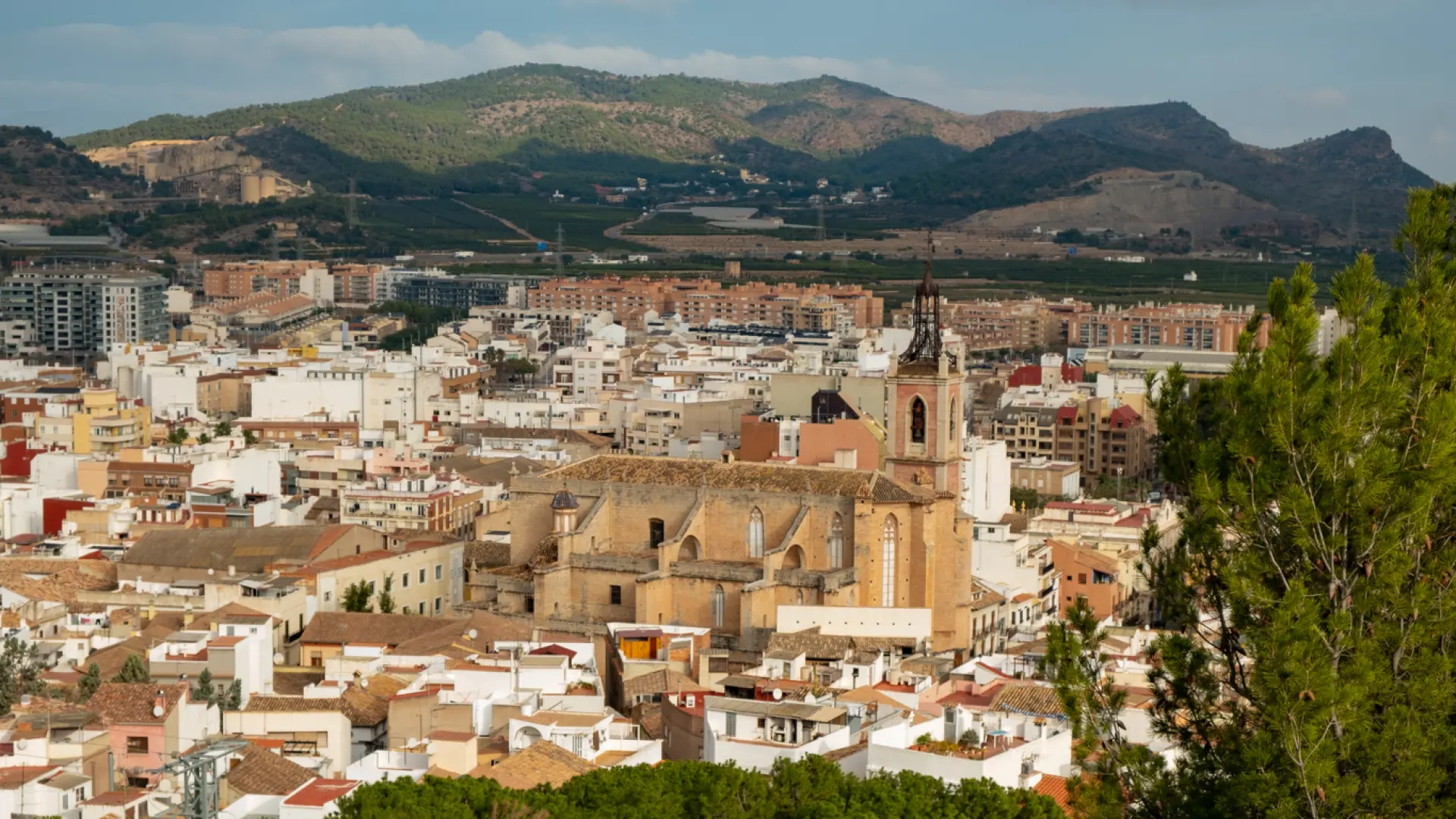 La ciudad a media hora de Valencia que esconde restos del Imperio ...
