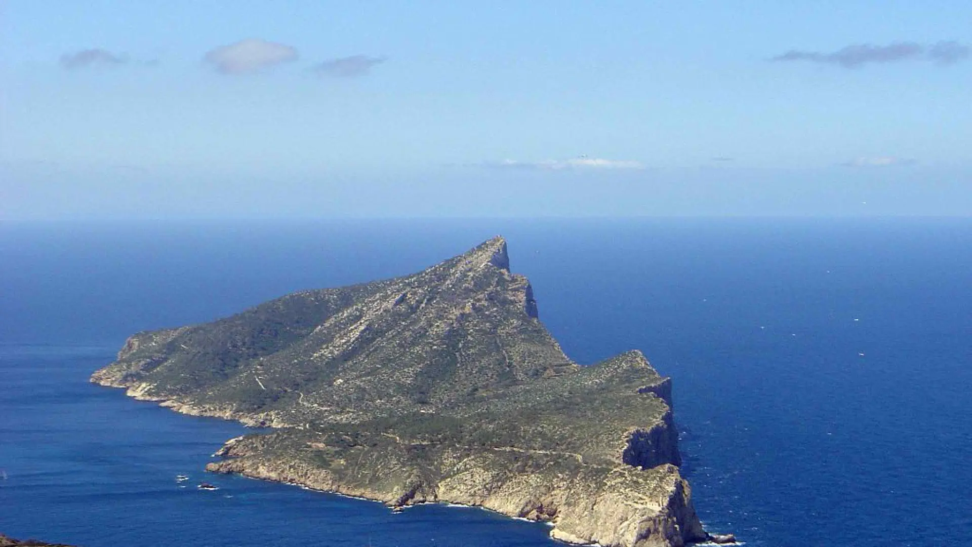 La isla española no habitada que 'The Sun' recomienda visitar este ...