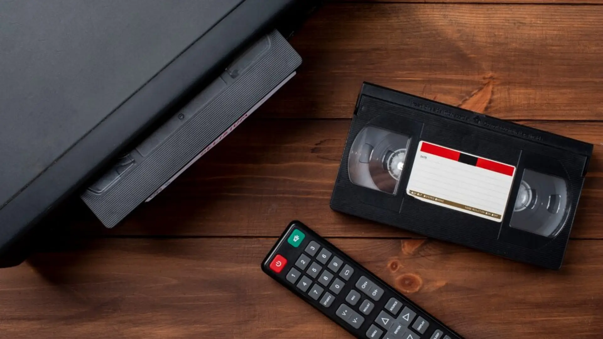 No tires tus cintas VHS, puedes venderlas de segunda mano por miles de ...