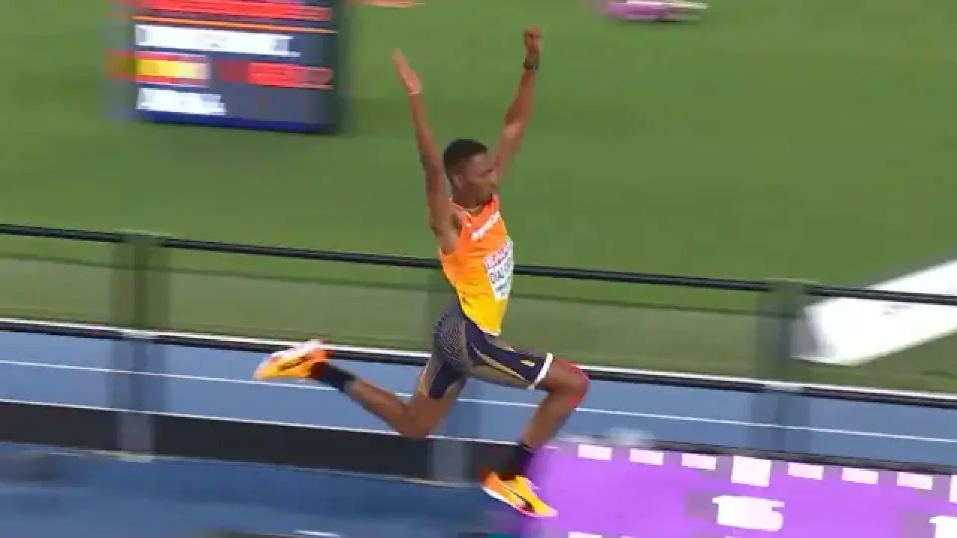 El alucinante e histórico salto de Jordan Díaz: así ganó el oro en el ...