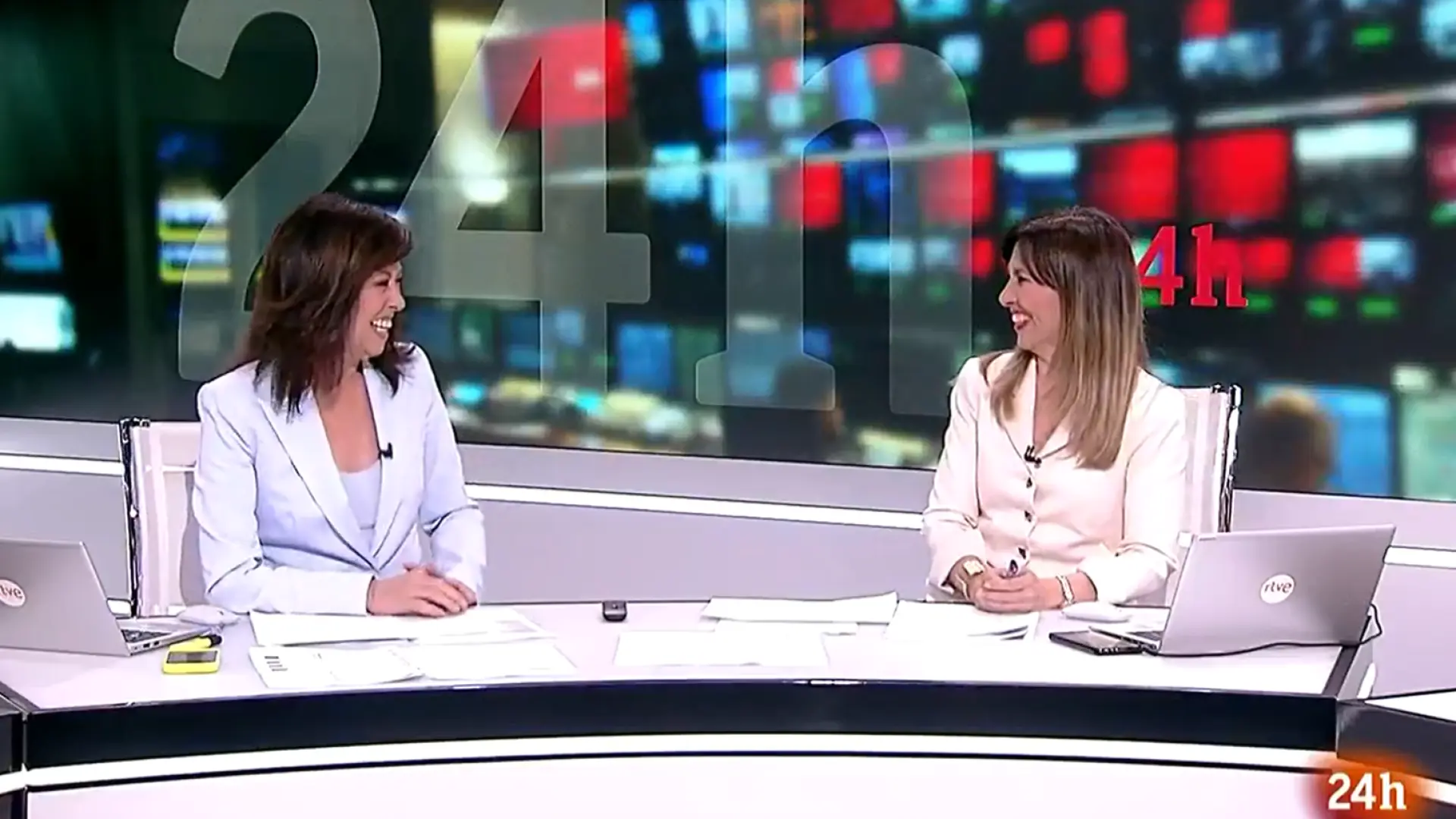 El divertido momento de Beatriz Pérez-Aranda y Ángeles Bravo en directo ...