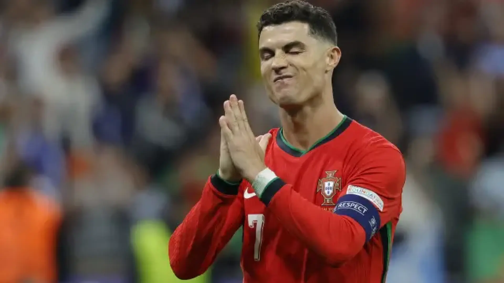 Cristiano Ronaldo falla un penalti en la prórroga... y rompe a llorar ...