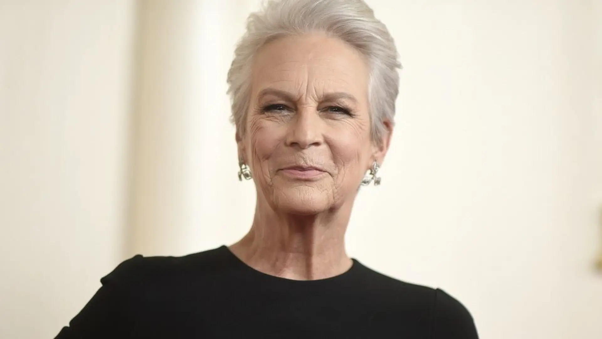 La actriz Jamie Lee Curtis se suma a medios y organizaciones que abandonan X tras el triunfo de ...