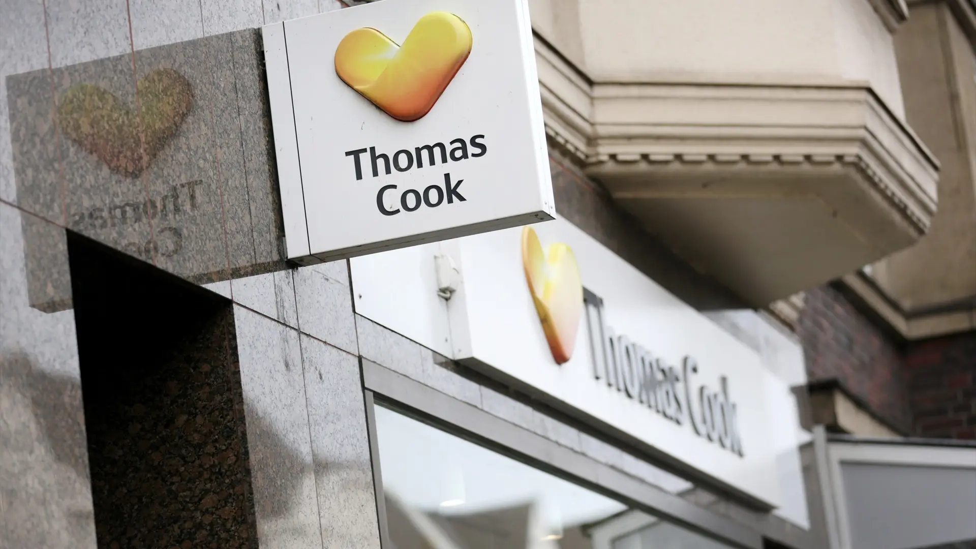 La polaca eSky adquiere Thomas Cook a la china Fosun Tourism Group
