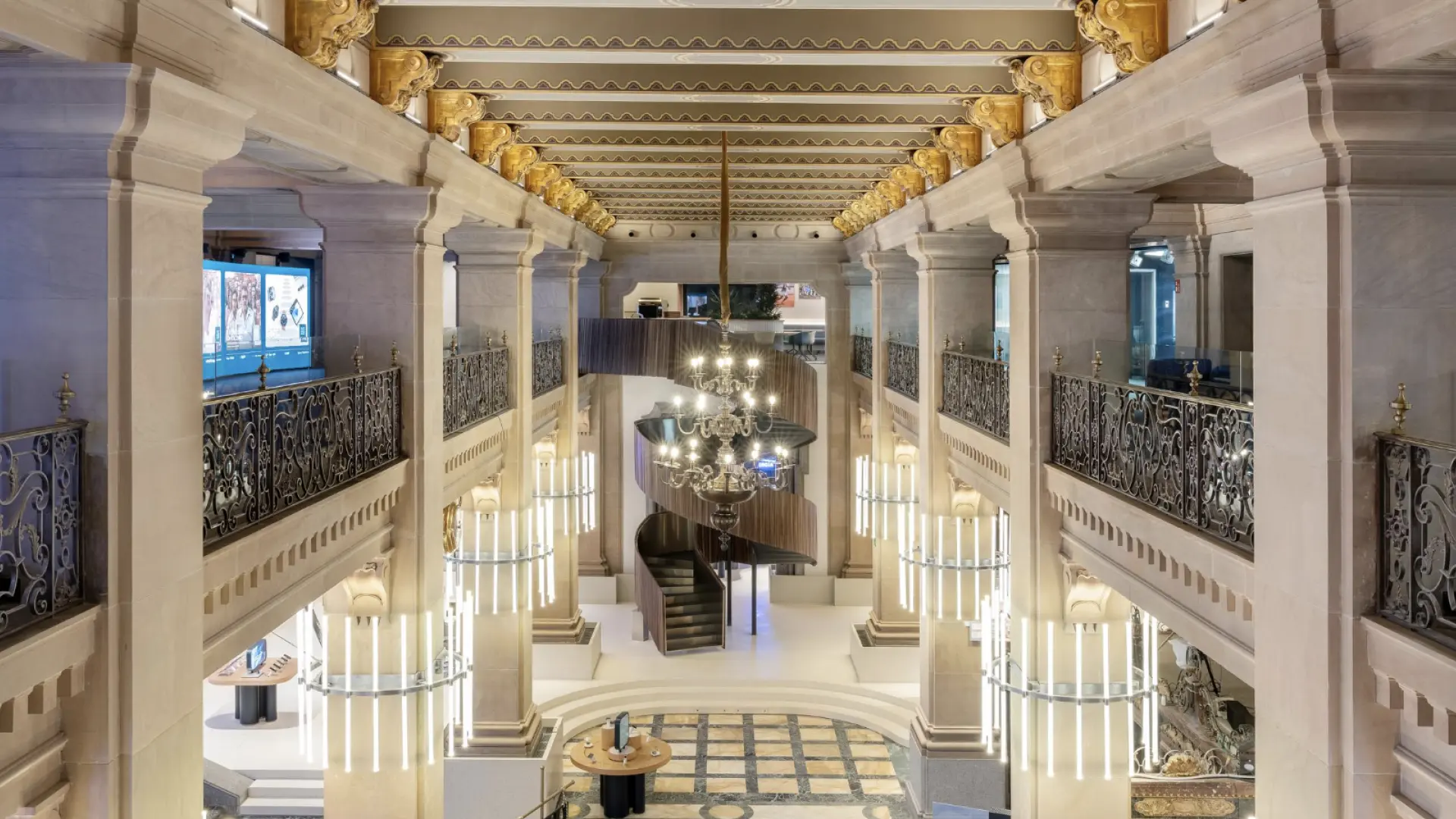 Telefónica reinventa su icónico edificio de Gran Vía: historia ...