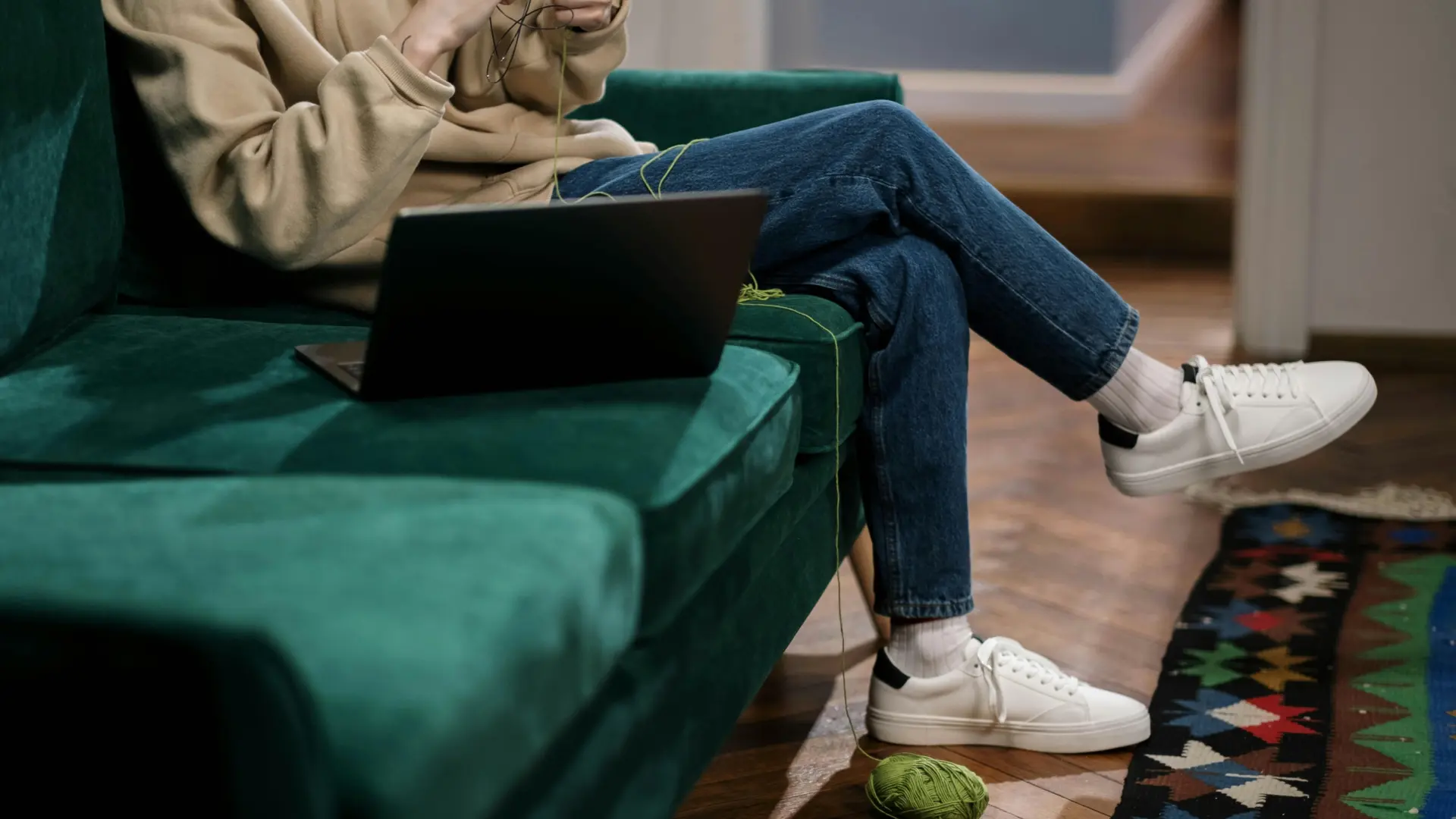 Qué significa cruzar las piernas según la psicología