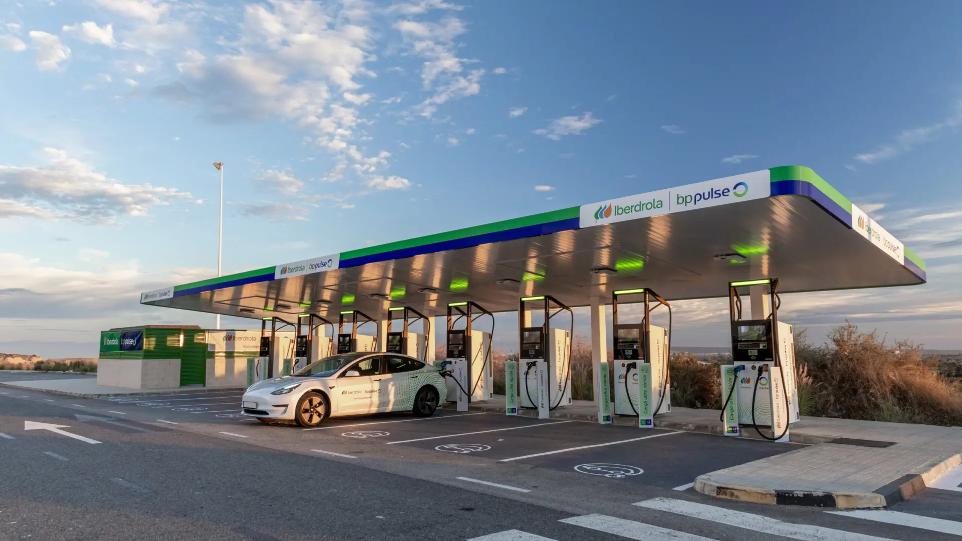 Así es el 'megahub' de recarga pública para coches eléctricos más ...