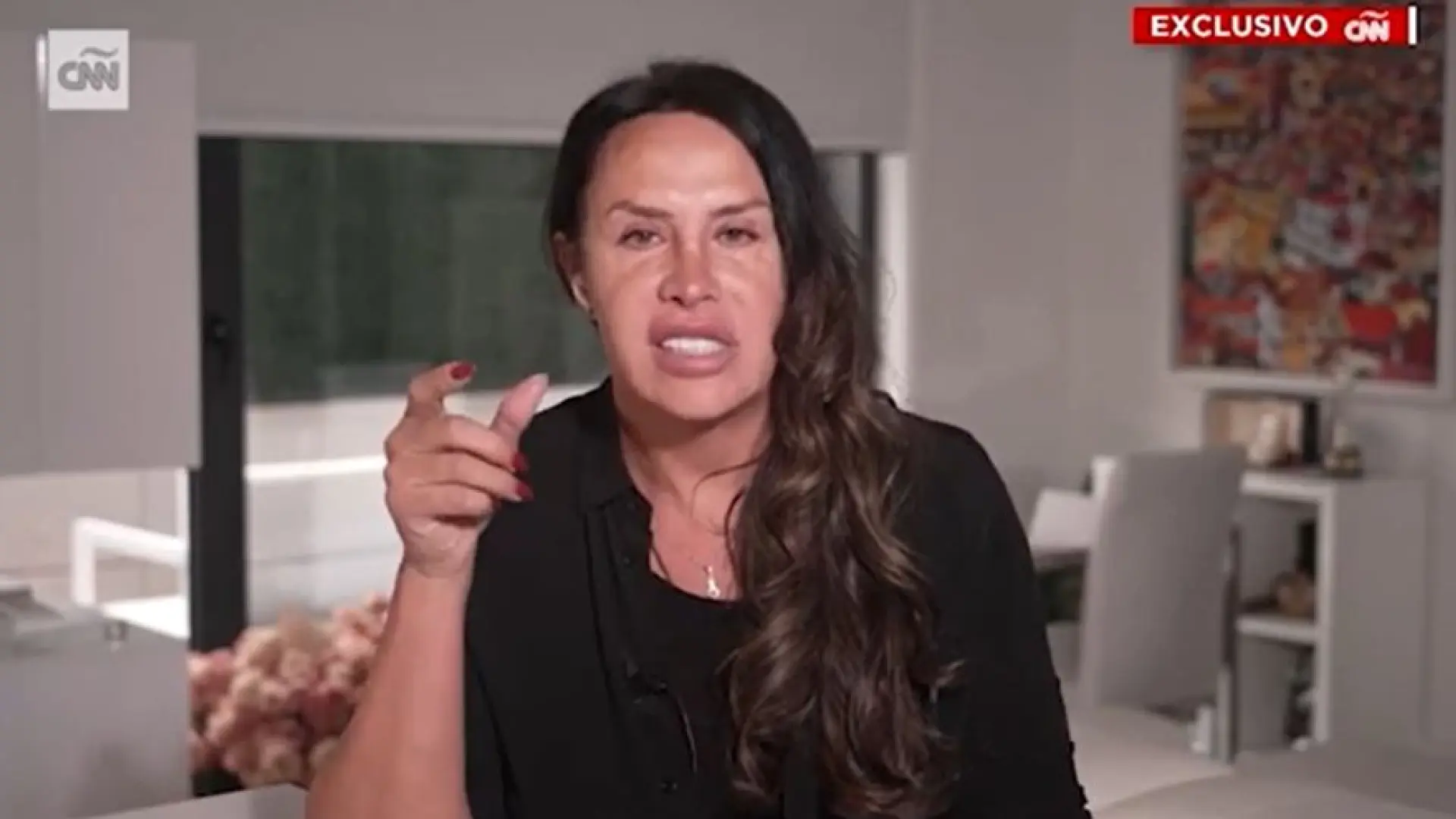 Karla Sofía Gascón, entre lágrimas: "Se me ha condenado, sacrificado y apedreado sin un juicio"