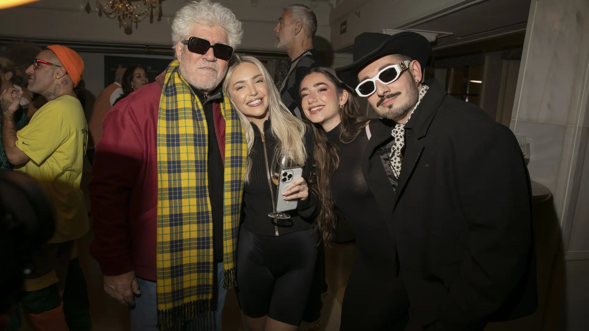 Reunión de famosos en la fiesta de cumpleaños de Jau Fornés: Ana Mena ...