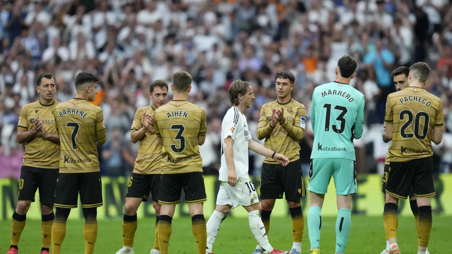 El Madrid vence a la Real Sociedad en un emotivo partido de despedida para Luka Modric y Carlo ...