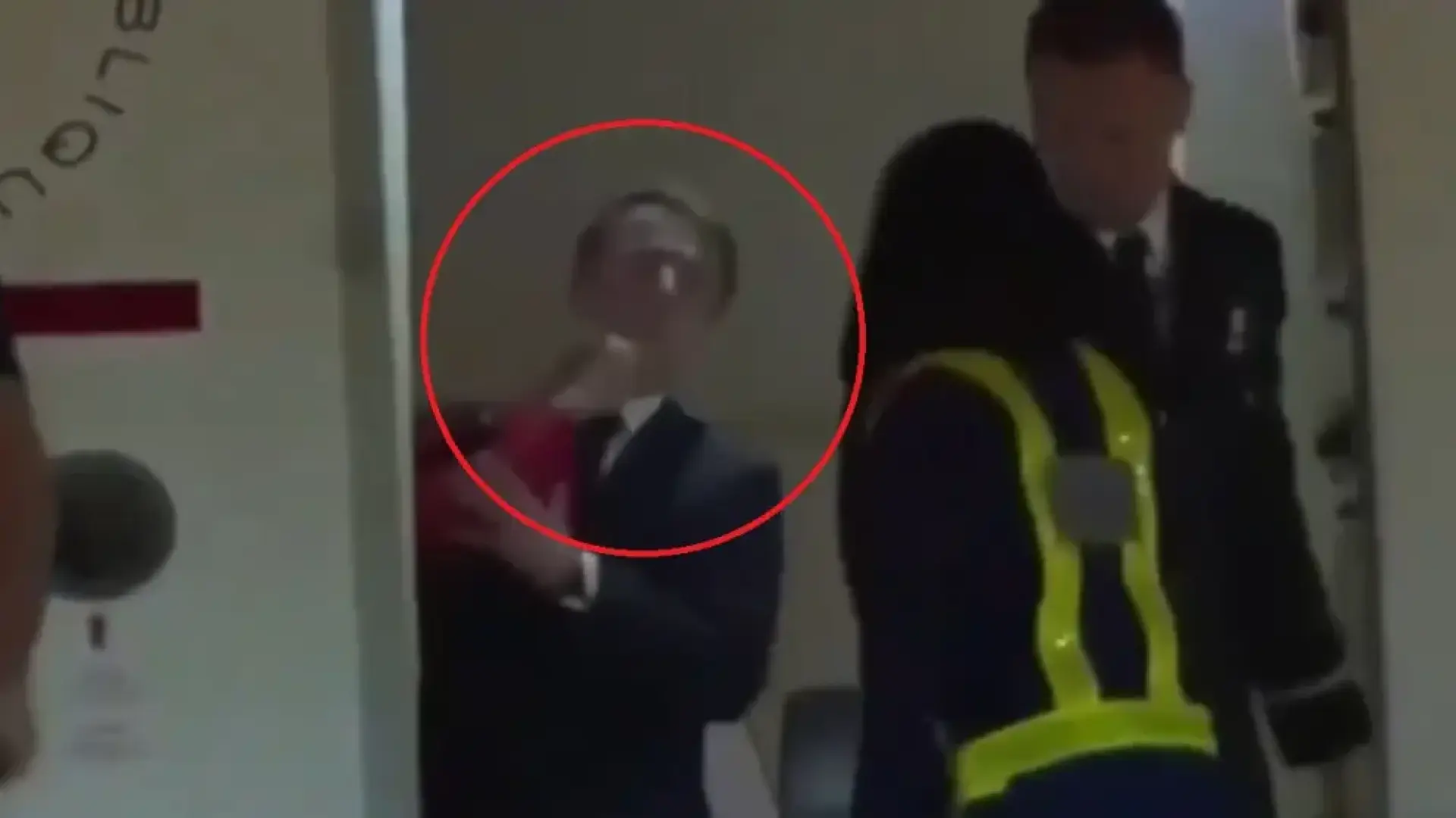 Macron resta importancia a la supuesta bofetada de su mujer y la ...