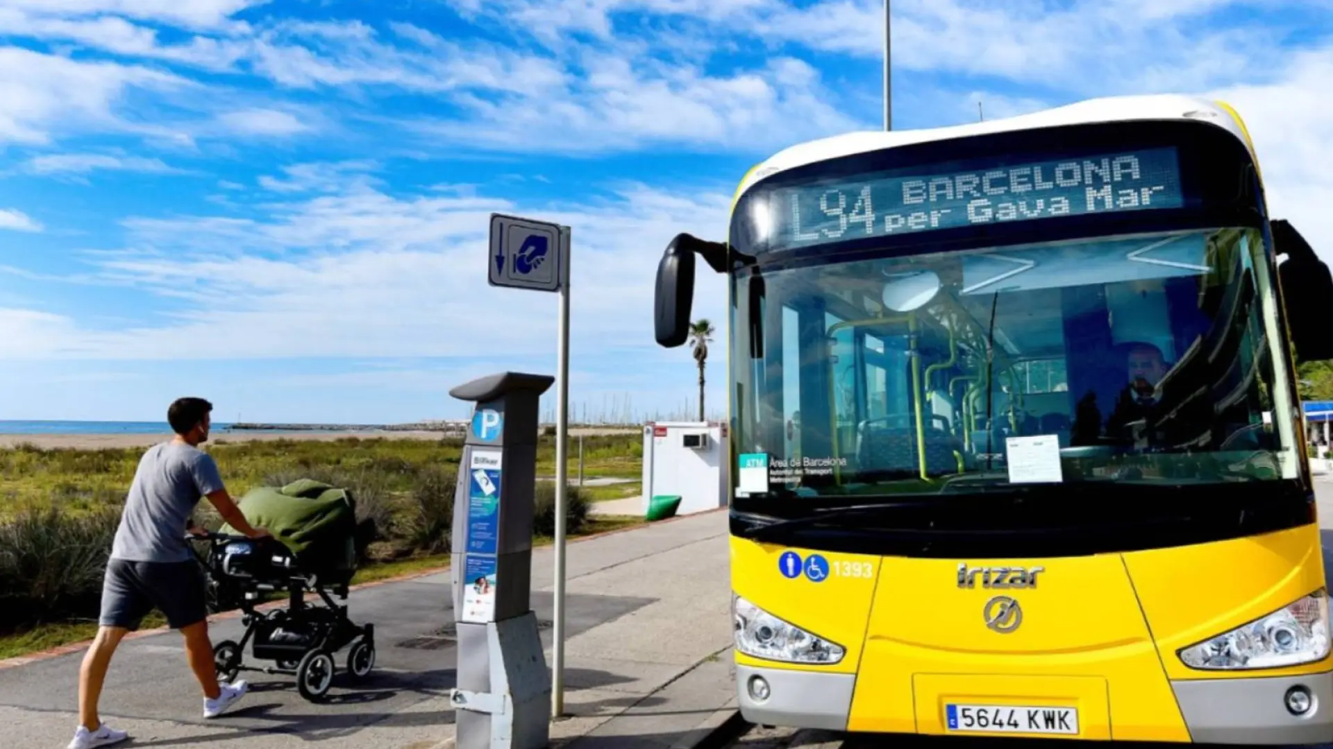 AMB refuerza el servicio de bus metropolitano para llegar a las playas ...