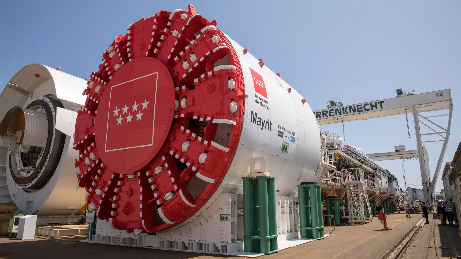 La tuneladora Mayrit que acometerá la L11 inicia su periplo hacia la capital tras el verano