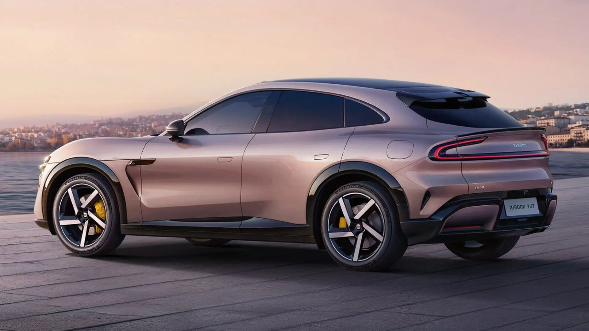 Xiaomi anuncia el precio de su nuevo SUV y la lía parda: 200.000 pedidos en solo 3 minutos