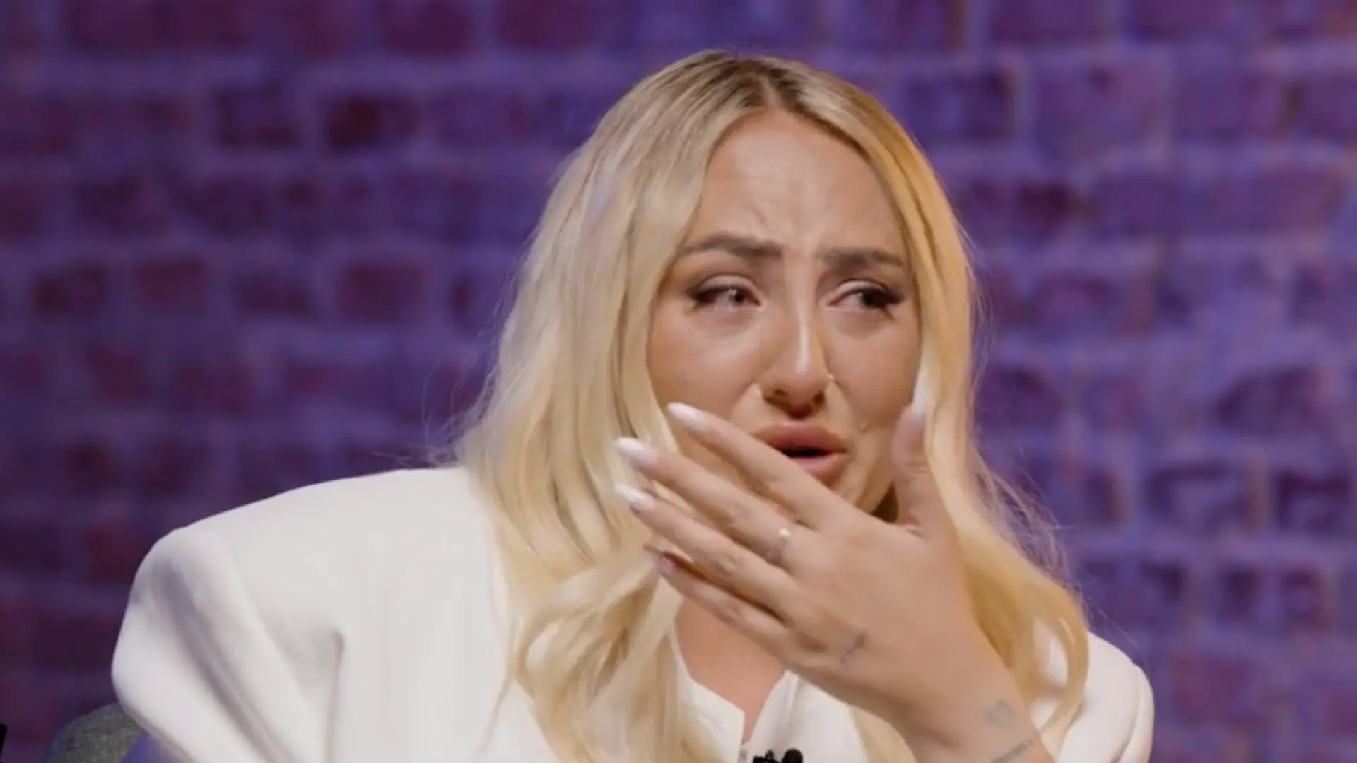 Rocío Flores reacciona al reencuentro de Rocío Carrasco y Ana María ...