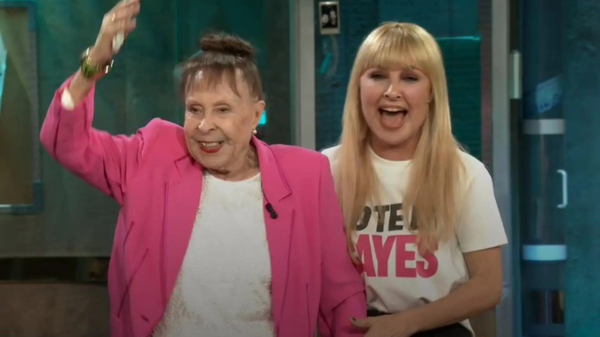 Cayetana Guillén-Cuervo sorprende a Broncano en 'La Revuelta' con la ...