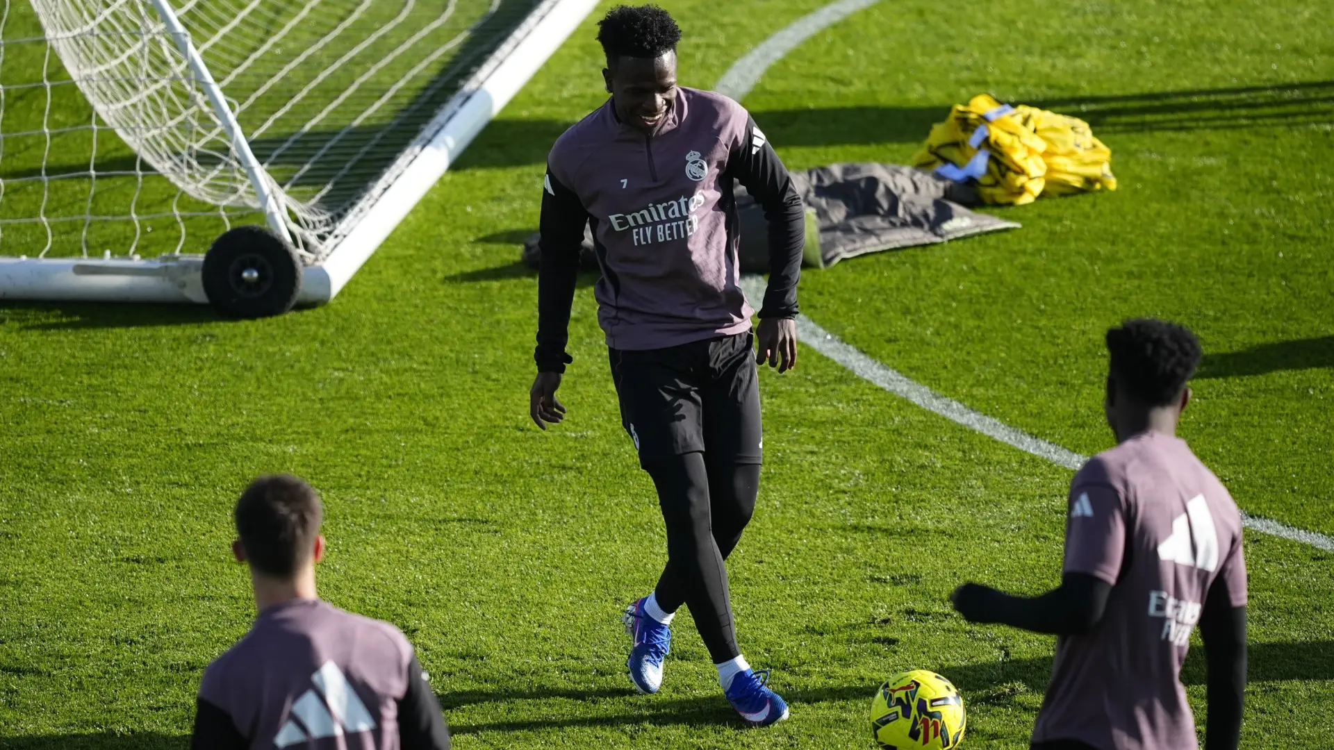 Vinícius hace autocrítica en el entrenamiento a puertas abiertas del ...
