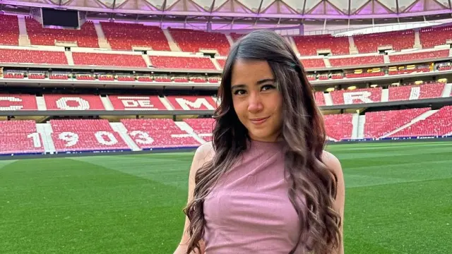 Quién es la 'tiktoker' Mercedes Roa, experta en trucos de fútbol que se ...