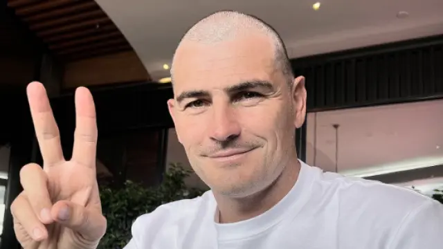 Iker Casillas sorprende con un radical cambio de 'look' por su ...