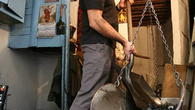 Aún hay 2.000 calderas muy contaminantes en la región