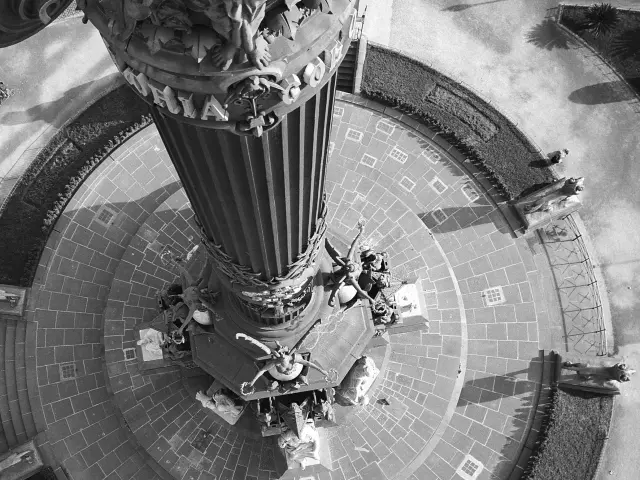 12 motivos fotográficos que revelan el genio del recordado Francesc ...