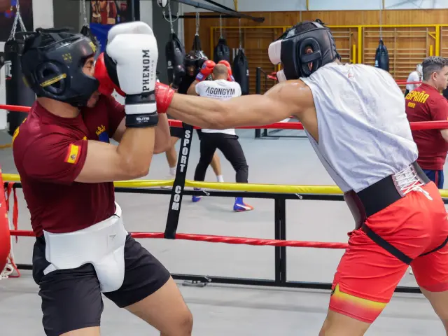 Enmanuel Reyes 'El Profeta' que huyó de Cuba para ganar: "El que sube ...