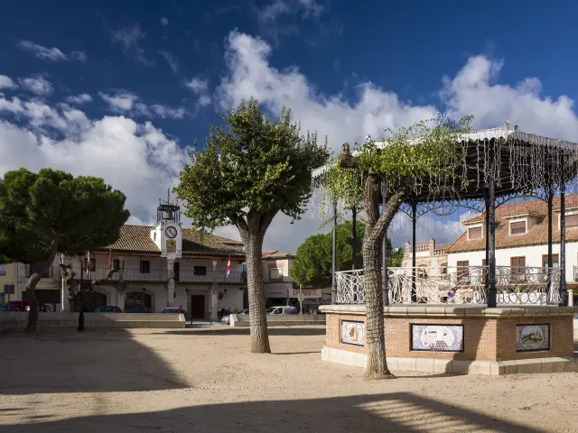El bonito pueblo de Toledo con un castillo medieval,