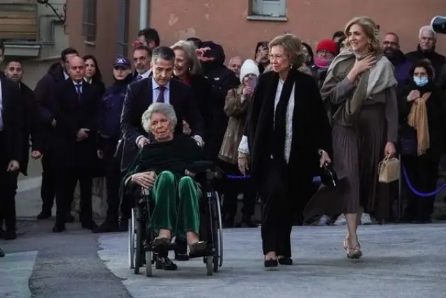 La reina Sofía aplaza dos actos de la agenda oficial por el ...