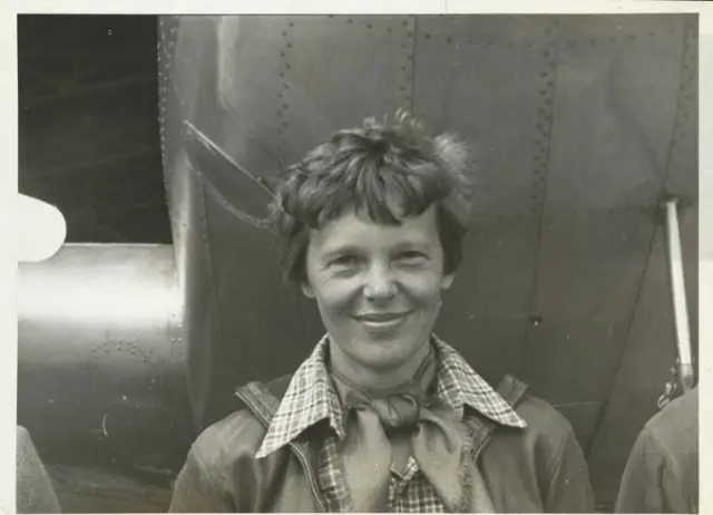 La extraordinaria vida de Amelia Earhart, la primera mujer que cruzó el ...