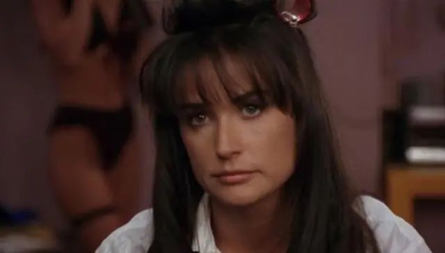 La infancia brutal de Demi Moore: la historia de superación de la ...