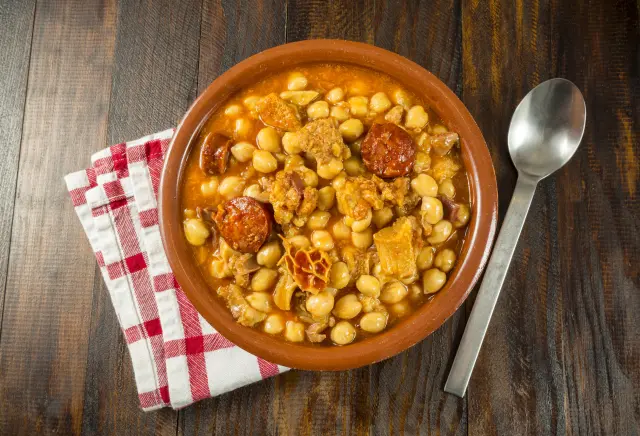 Comienza en Oviedo la fiesta gastronómica del Desarme: ¿en qué consiste ...