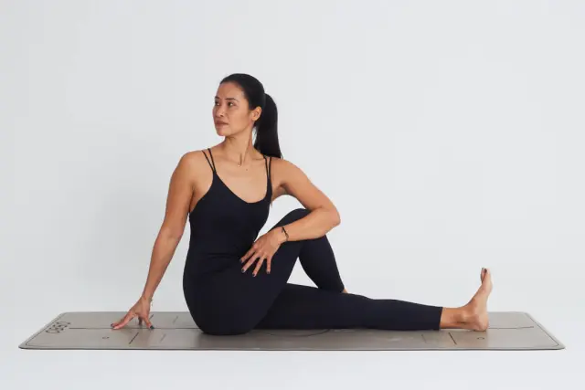 Tres posturas que la gurú del yoga, Xuan Lan, recomienda si no tienes ...