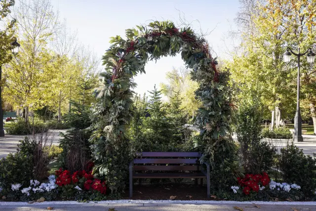 Un jardín efímero y un arco verde convierten el parque del Retiro en un ...