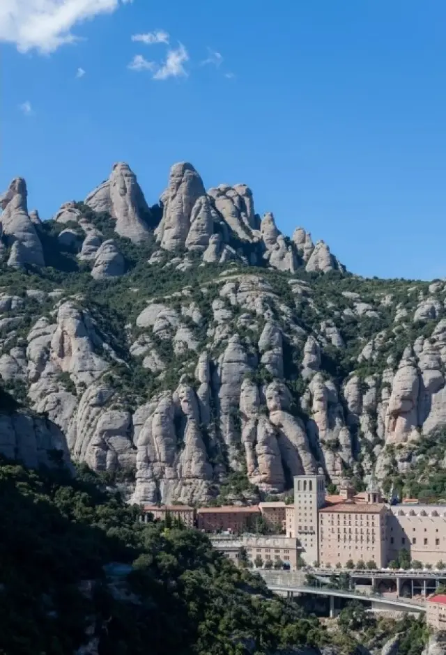 Ruta de las Agujas de Montserrat, un sendero para descubrir uno de los ...