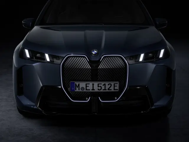 BMW actualiza su iX, ahora con hasta 659 CV de potencia y una autonomía ...