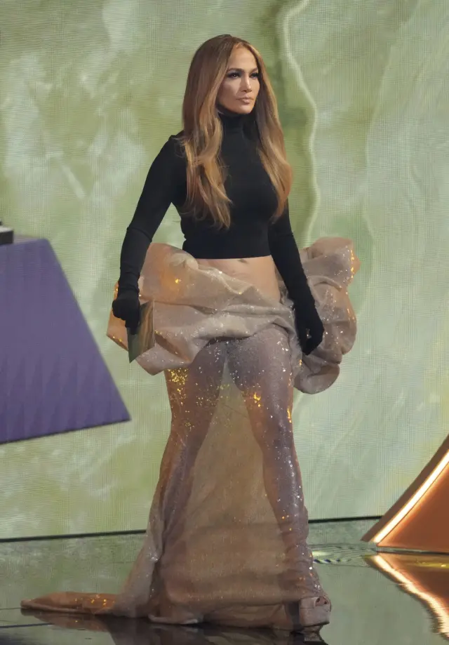 Jennifer Lopez se inspira en esta modelo española para su vestido de los Grammy 2025