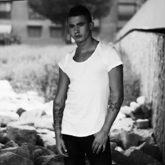 Así ha cambiado Adrián Gordillo, 'El Mecos' en 'Aída', 10 años después ...