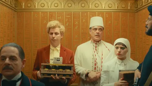 Vuelve Wes Anderson con 'La trama fenicia': tráiler, sinopsis, reparto ...