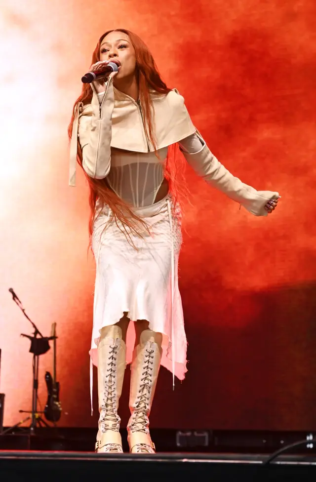 Ravyn Lenae: Rising Star amp Musical Innovator