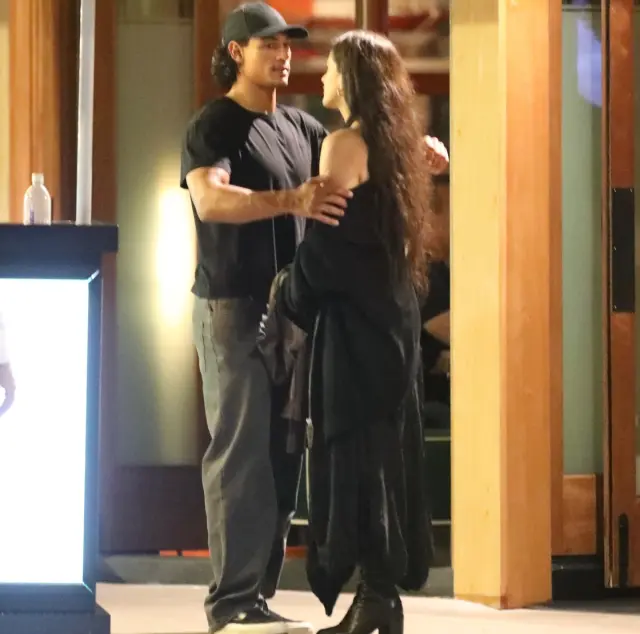 Pillan a Rosalía con nuevo novio: el 'look' con transparencias y sin sujetador para la cita de ...