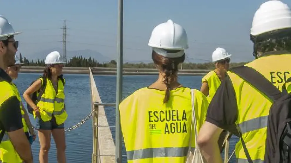 Agbar celebra los 10 años de la Escuela del Agua como "referente educativo"