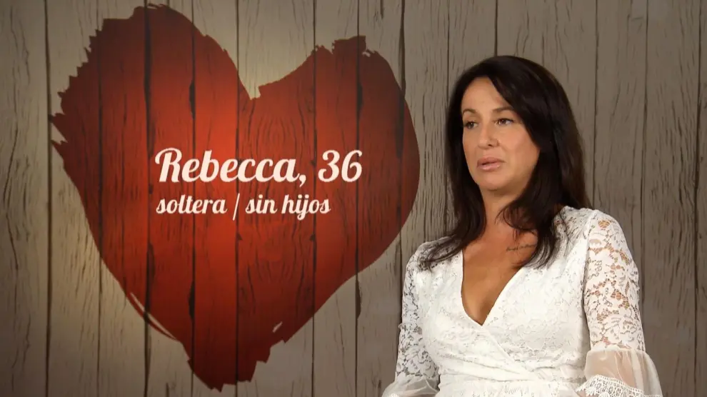 Rebecca, en 'First dates': "Me encanta la cirugía estética, unas ...