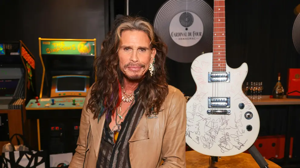 Los daños en las cuerdas vocales de Steven Tyler obligan a Aerosmith a ...