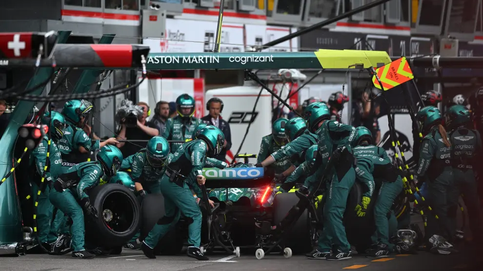 Debate y memes en redes: ¿el error de Aston Martin le costó la victoria ...