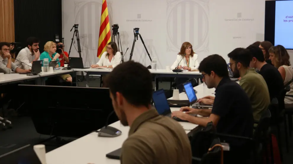 Unas 40.000 personas se examinan en una doble convocatoria de oposiciones en Cataluña tras las ...