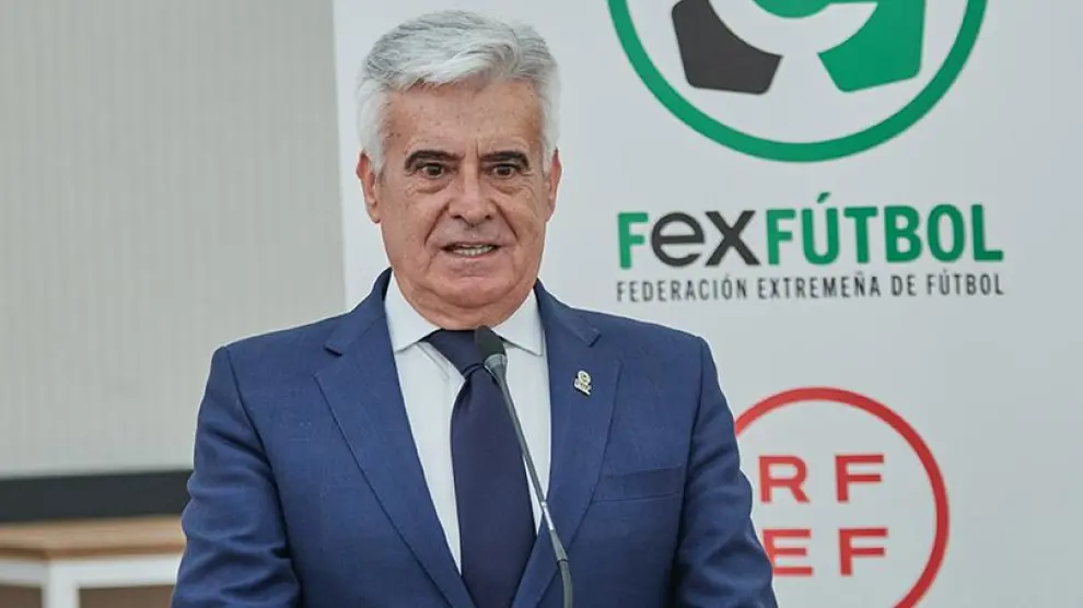 Pedro Rocha se coloca al mando de la RFEF durante la suspensión de la ...